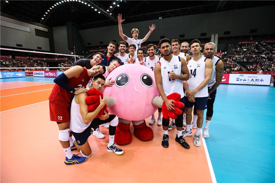 САЩ срази световните шампиони от Полша на Световната купа (видео ...